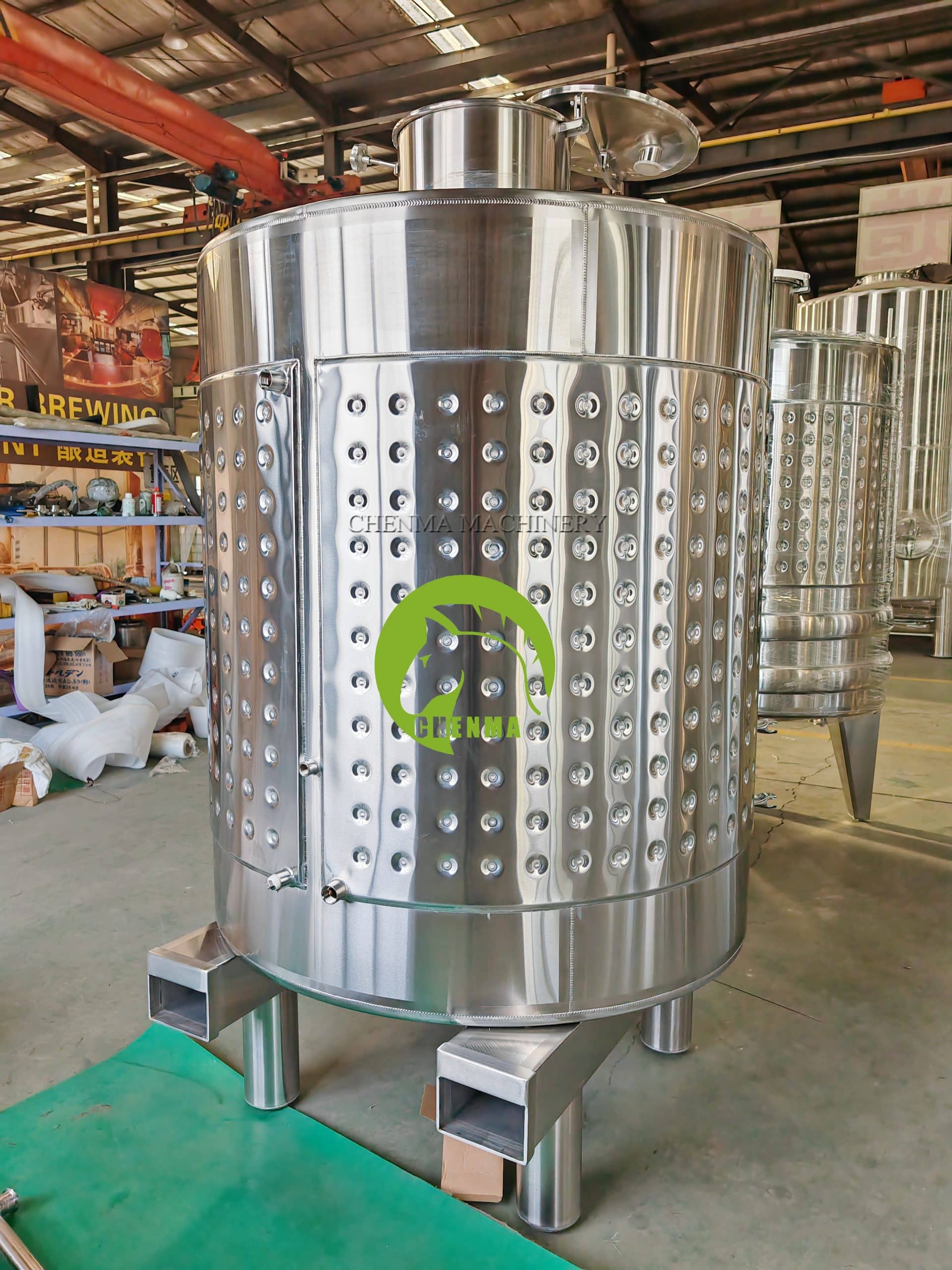 Best New 2000L Red Wine Fermenting Tank Vessel With Forklift - CHENMA
